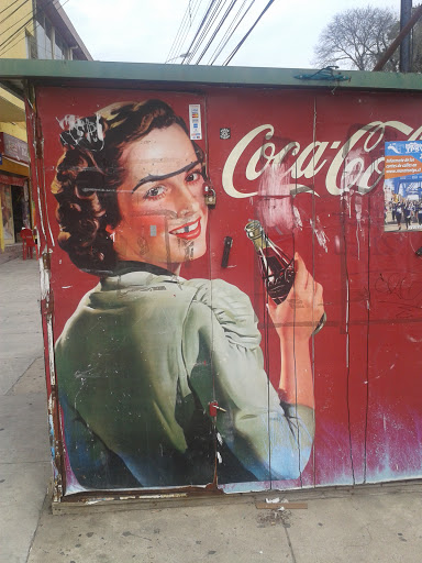 Lady Hispter Coca Cola Portal in Playa Ancha Valparaíso Chile | Ingress ...