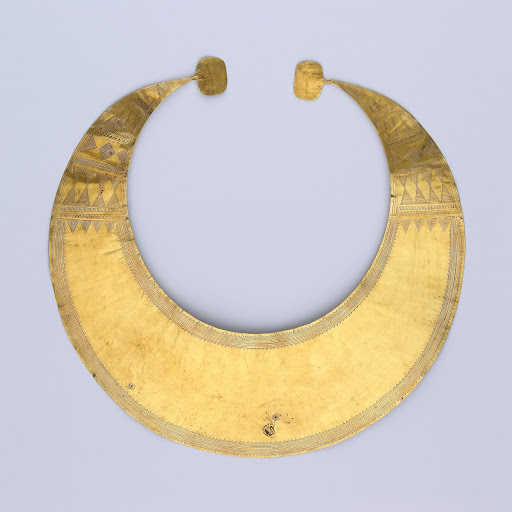 lunula — Google Arts & Culture