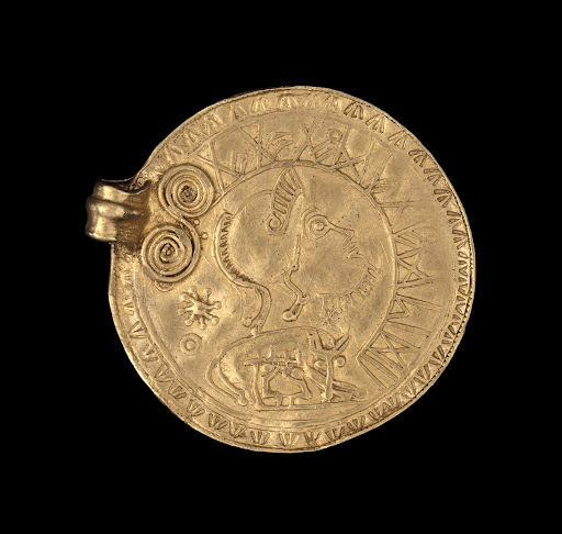 Gold bracteate — Google Arts & Culture