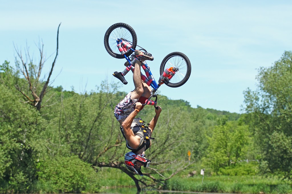 Photo Contest: Bicycle stunts | Pixoto