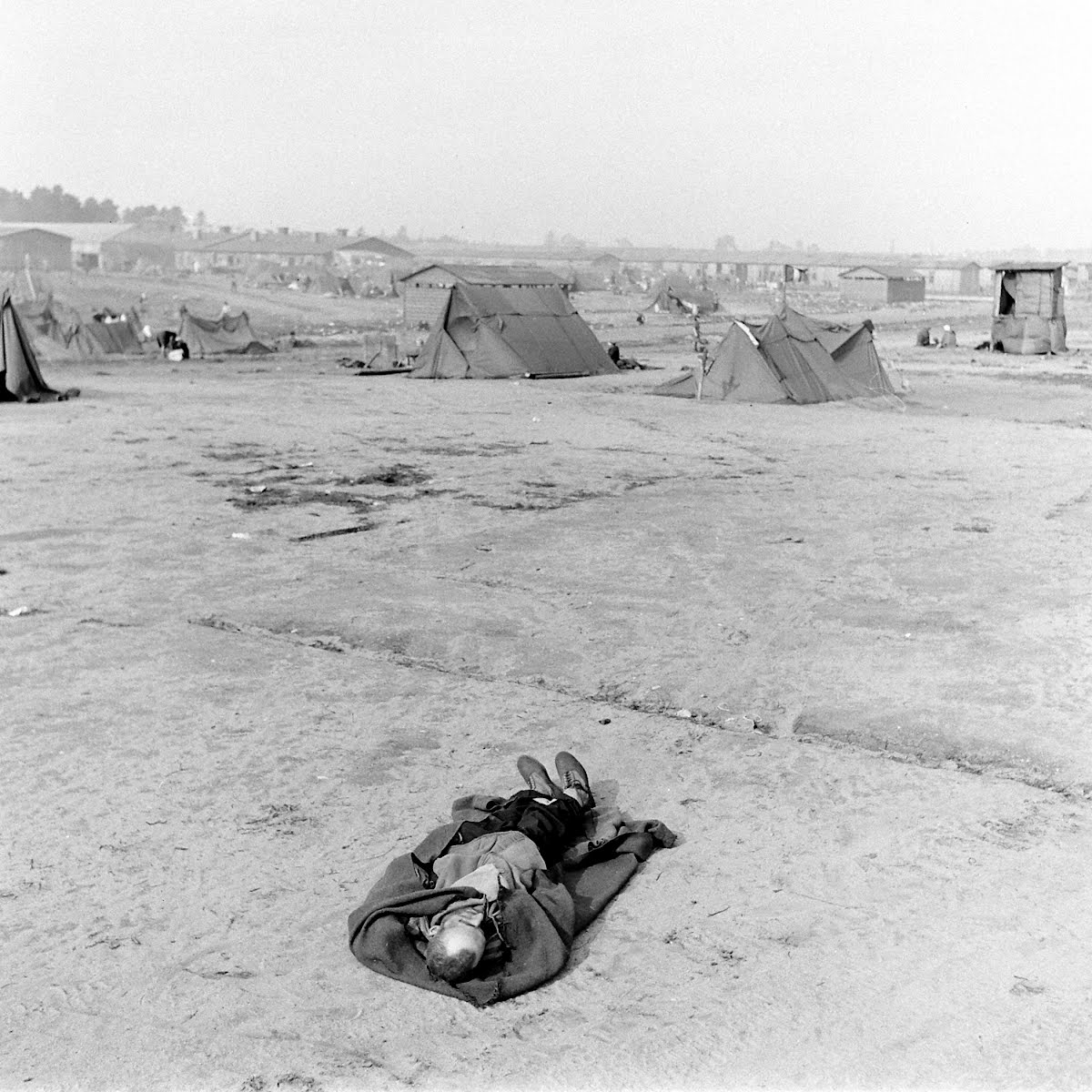 Bergen Belsen - George Rodger — Google Arts & Culture