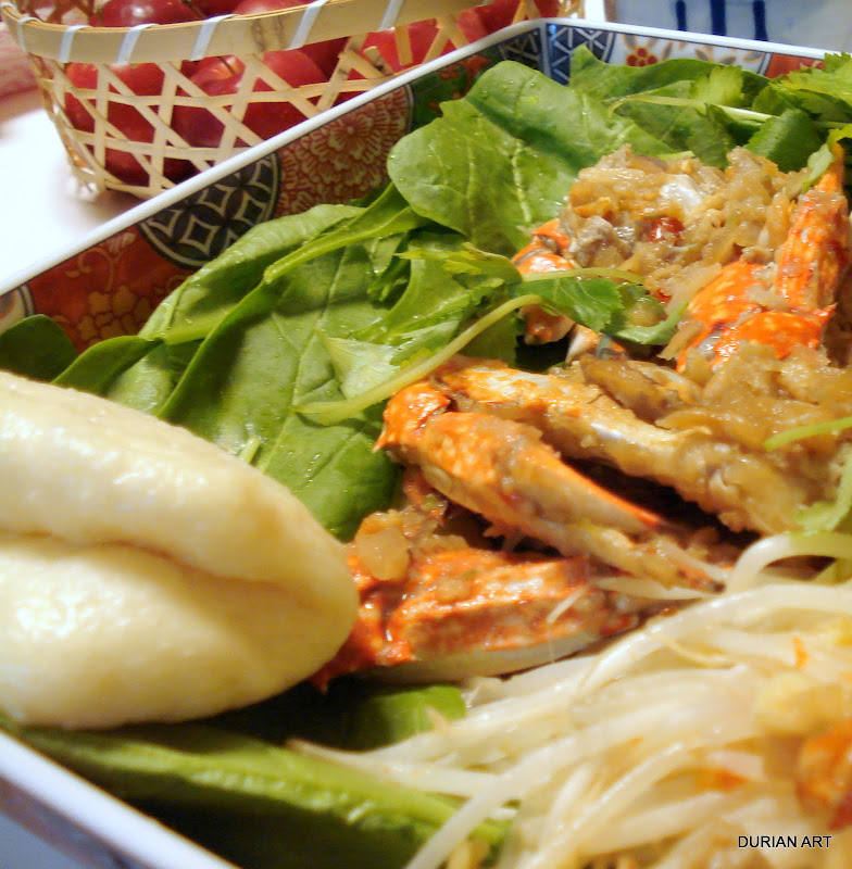 Watarigani crab in sauce sacha (part 2 : on stage) | GOURMANDE in OSAKA