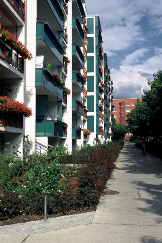 Commieblocks in East Germany / Ostdeutsche Plattenbauten ...
