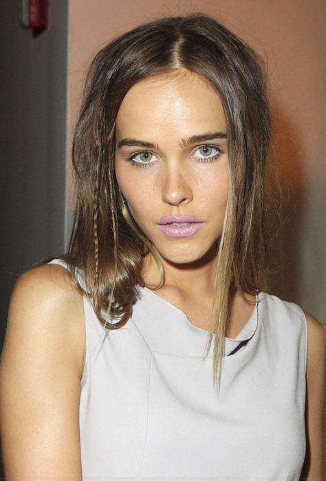 Isabel Lucas No Makeup