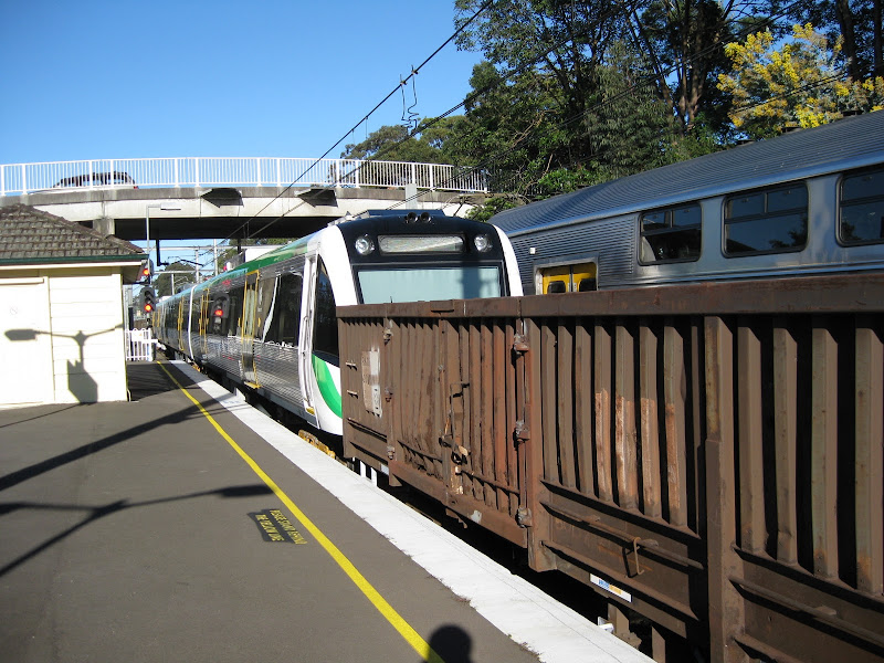 Transperth B-Series train at Thornleigh (14/08/10)