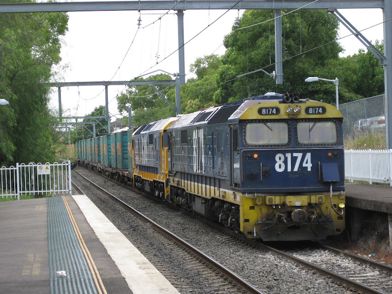 Bankstown & Illawarra line train photos (22/12/10)