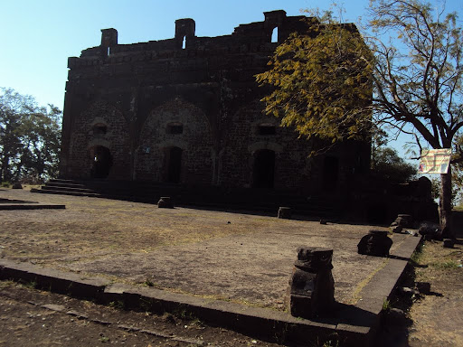 Trekking Experiences!: Narnala Fort