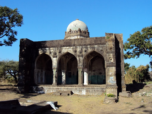 Trekking Experiences!: Narnala Fort