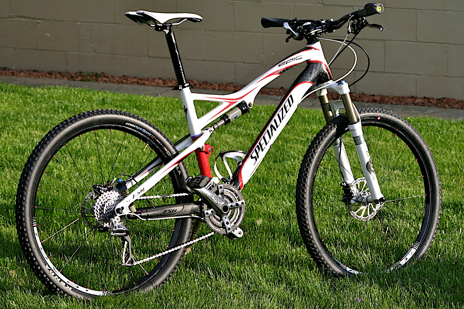 Opie Adventures: Squishy Bike - Project 2010 - Specialized Epic Carbon Comp