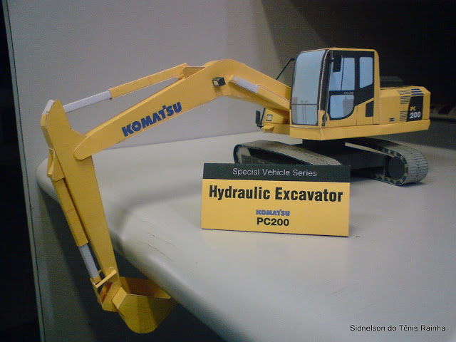 Sidnelson Papercraft: Hydraulic Excavator - 20.11.2009