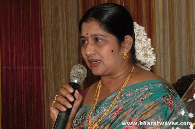 Tolly Girls Saree Pictures Of Old Actress Kavitha Aunty