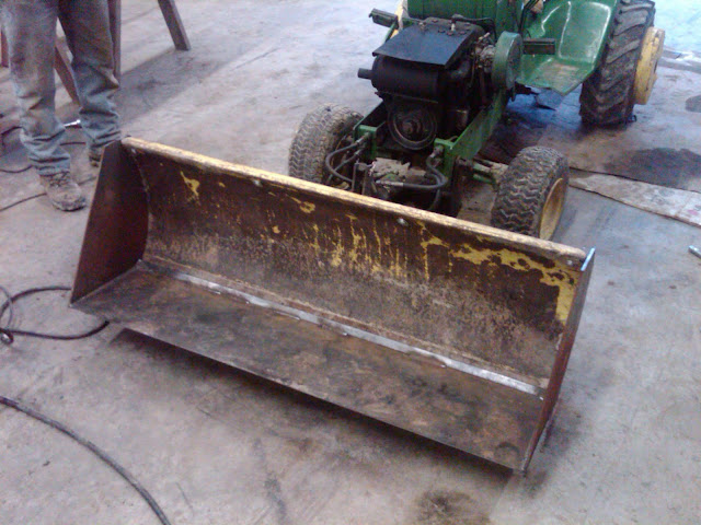 Just finished my homemade version of the Superior scoop/Johnny Bucket ...