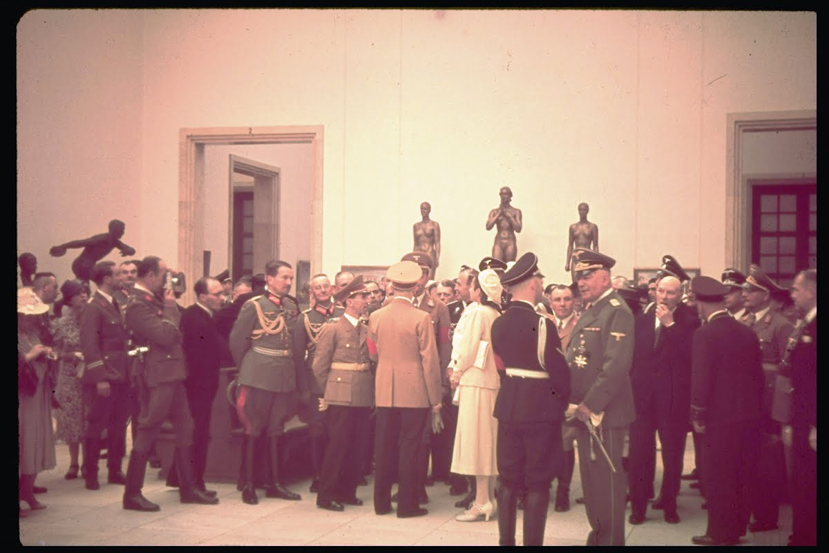 Hitler/Jaeger File - Hugo Jaeger — Google Arts & Culture