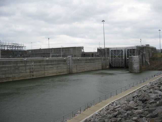 A Swift Ride: Old Hickory Lock and Dam with Jeff and Angie
