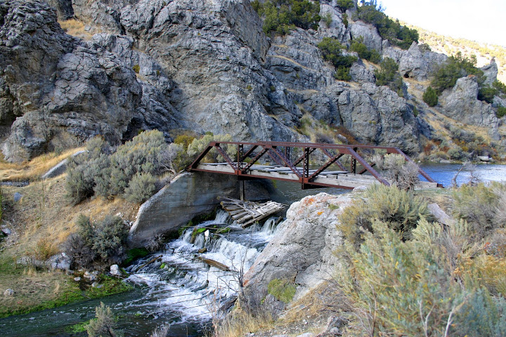 Bishop Creek Hot Springs California Wild Willy's (Crowley) Hot Springs