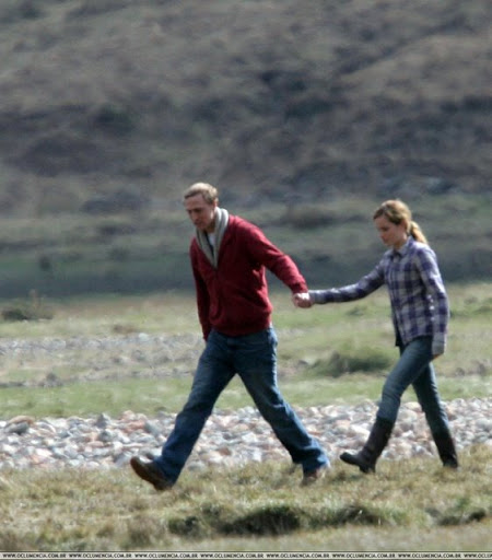 Blog de la Tele: Emma Watson y Jay Barrymore Besándose