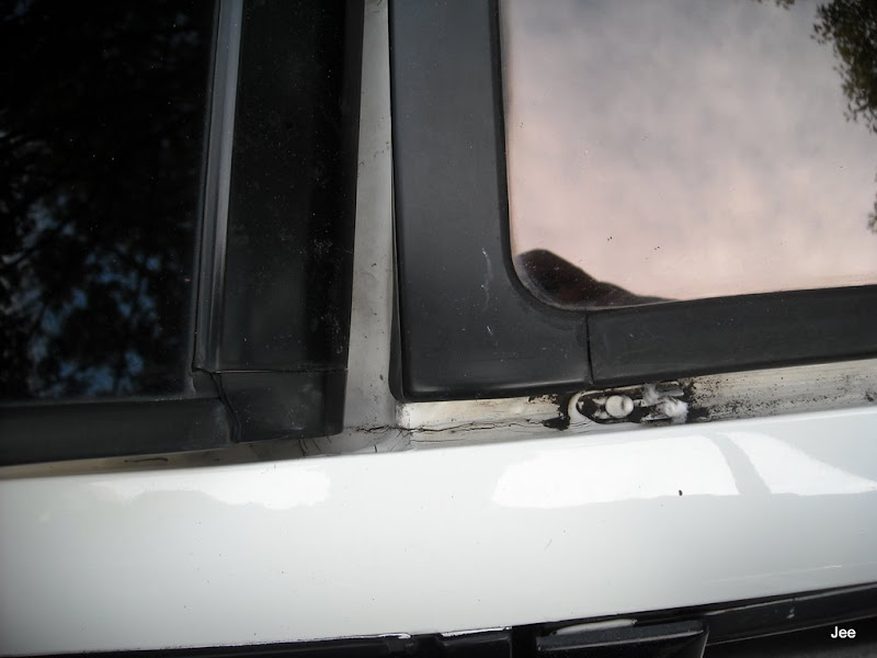 DIY: CRX Leak Fix: Hatch Struts (leaking on rear seats/cargo | Honda ...