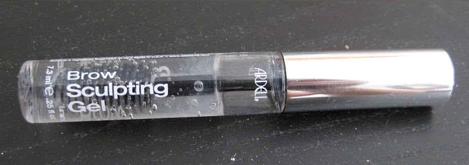 untameable spiky eyebrow : r/Makeup