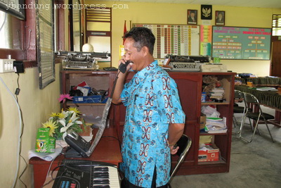 Keerom 2010: Pemeliharaan Infrastruktur DL Hari Ke-3 | Yoanes Bandung ...