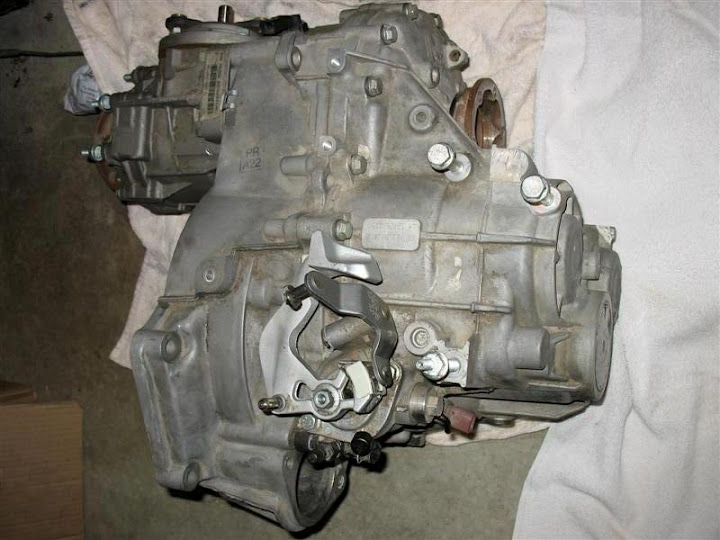 %% FS 04' R32 Gearbox, Angle Drive and Haldex rear end 29KMI CODE GQV ...