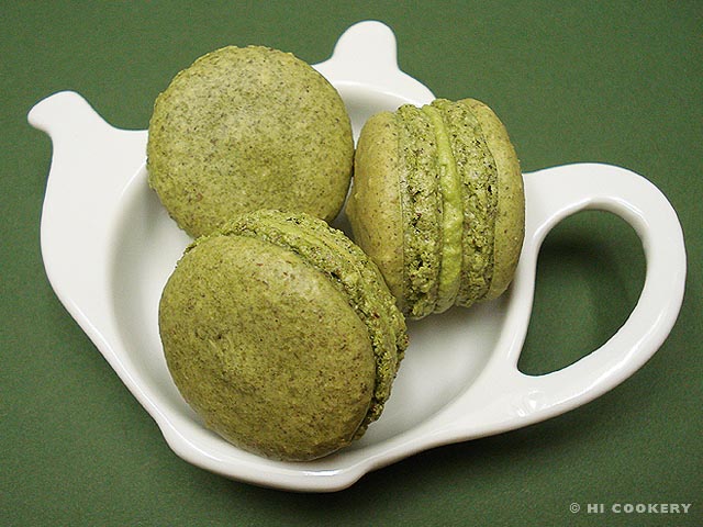 Matcha Macarons | HI COOKERY