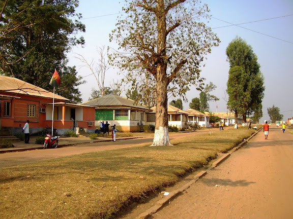 Lucapa - Capital da Lunda Norte - SkyscraperCity