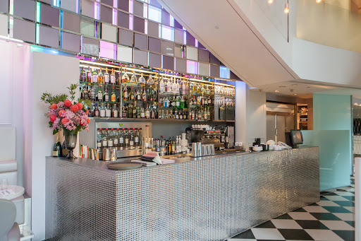 台北市信義區 bar & restaurant a³ 新義式餐廳 - 台灣餐廳推薦 手搖推薦 甜點推薦 買一送一 優惠訊息