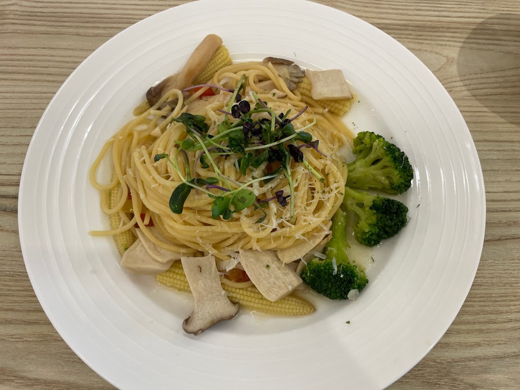 新竹縣竹北市 T2 cafe竹北店/竹北光明商圈特色餐廳/抓周活動/性別派對早午餐/義大利麵/美式料理/活動包場/親子友善餐廳/寵物友善餐廳 ...