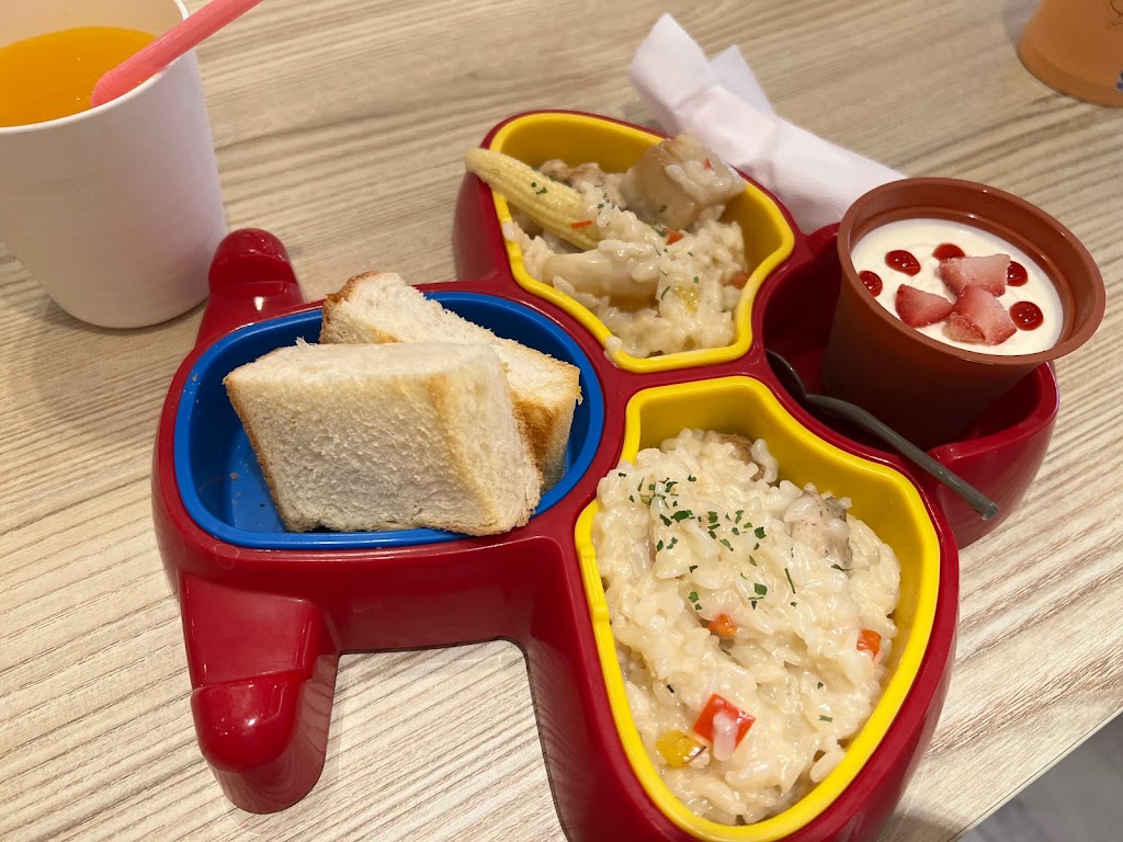 新竹縣竹北市 T2 cafe竹北店/竹北光明商圈特色餐廳/抓周活動/性別派對早午餐/義大利麵/美式料理/活動包場/親子友善餐廳/寵物友善餐廳 ...