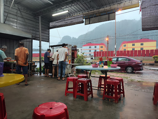 馬來西亞 Kelantan, Gua Musang｜CHONG LAP YOW RESTAURANT 云吞水饺面