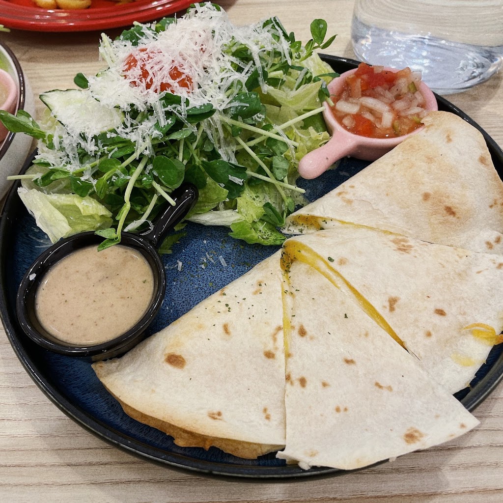 新竹縣竹北市 T2 cafe竹北店/竹北光明商圈特色餐廳/抓周活動/性別派對早午餐/義大利麵/美式料理/活動包場/親子友善餐廳/寵物友善餐廳 ...