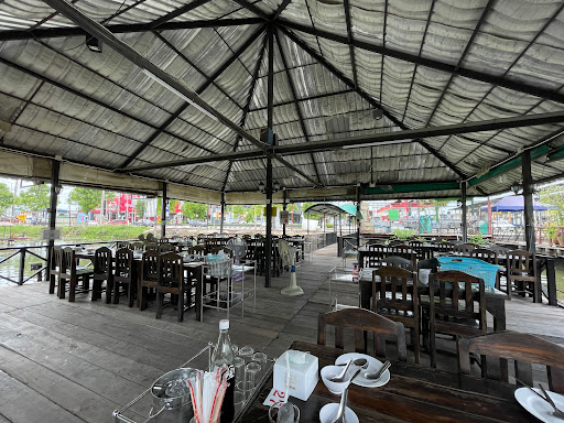 泰國曼谷 Khlong Sam Wa｜อภิชาติ ซีฟู้ด สาขา คู้บอน-เลียบคลองสอง