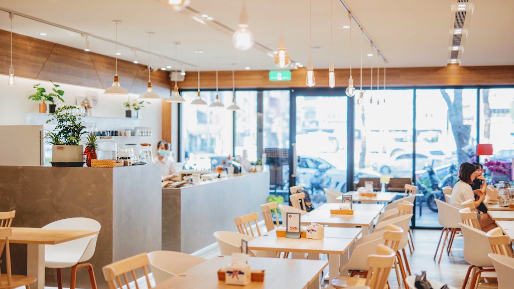 新竹縣竹北市 T2 cafe竹北店/竹北光明商圈特色餐廳/抓周活動/性別派對早午餐/義大利麵/美式料理/活動包場/親子友善餐廳/寵物友善餐廳 ...