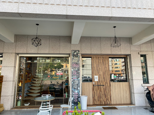 [已歇業]台中市霧峰區 Chaud Coffee修咖啡 - 台灣餐廳推薦 手搖推薦 甜點推薦 買一送一 優惠訊息