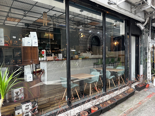 台北市萬華區 ON-OFF Coffee - 台灣餐廳推薦 手搖推薦 甜點推薦 買一送一 優惠訊息