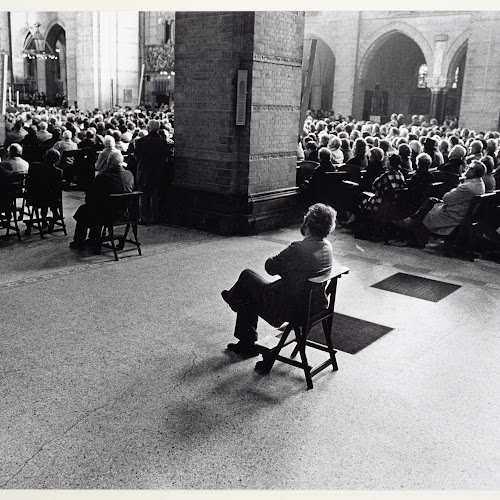 Begrafenis van Mgr. Zwartkruis, Oscar van Alphen, 1983 - Rijksmuseum